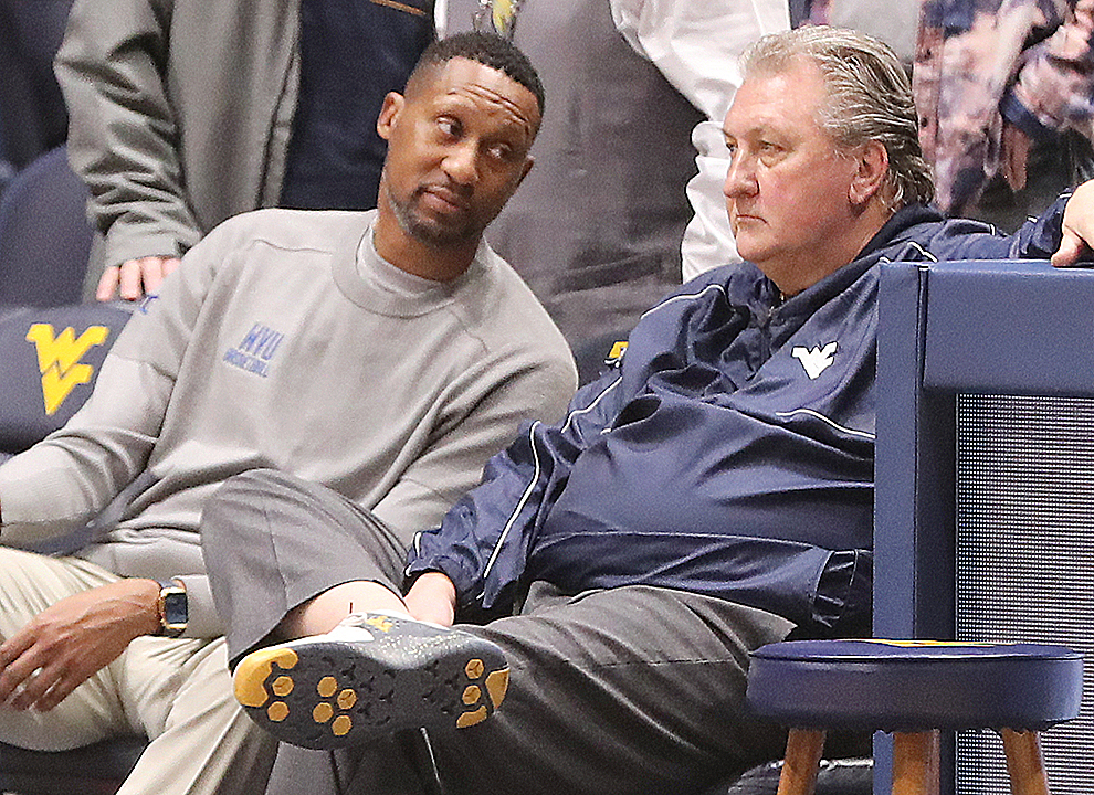 Aftershocks from Huggins’ situation continue | News, Sports, Jobs - The ...